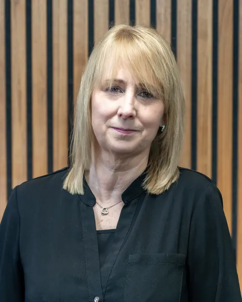 Karen Smith, Office Manager from D W Smith & Company Bristol office