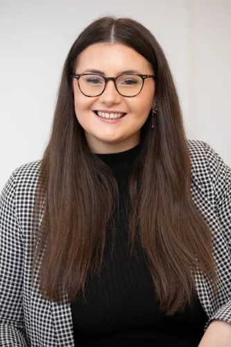Rebecca Thomas, Senior Sales Advisor from White & Sons Reigate office