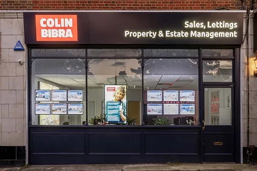 Estate Agent in Acton