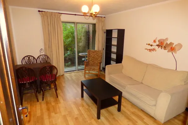 1 bedroom property to let in Braybourne Drive - £1,000 pcm