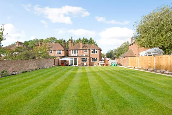 5 bedroom property for sale in Hillingdon Hill, Hillingdon - Guide ...