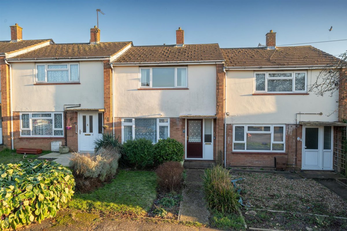 2 Bedroom Property For Sale In Crabtree Lane Hemel Hempstead