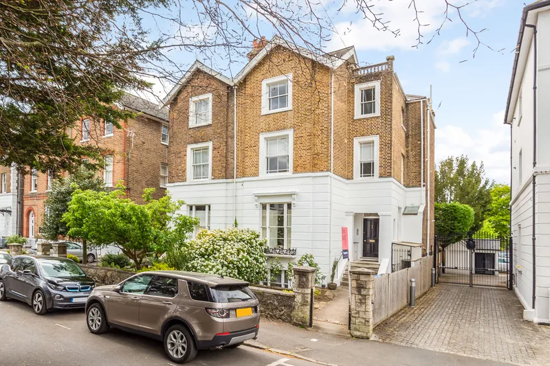 1 bedroom property for sale in Trinity Place, Windsor, SL4 - Guide ...