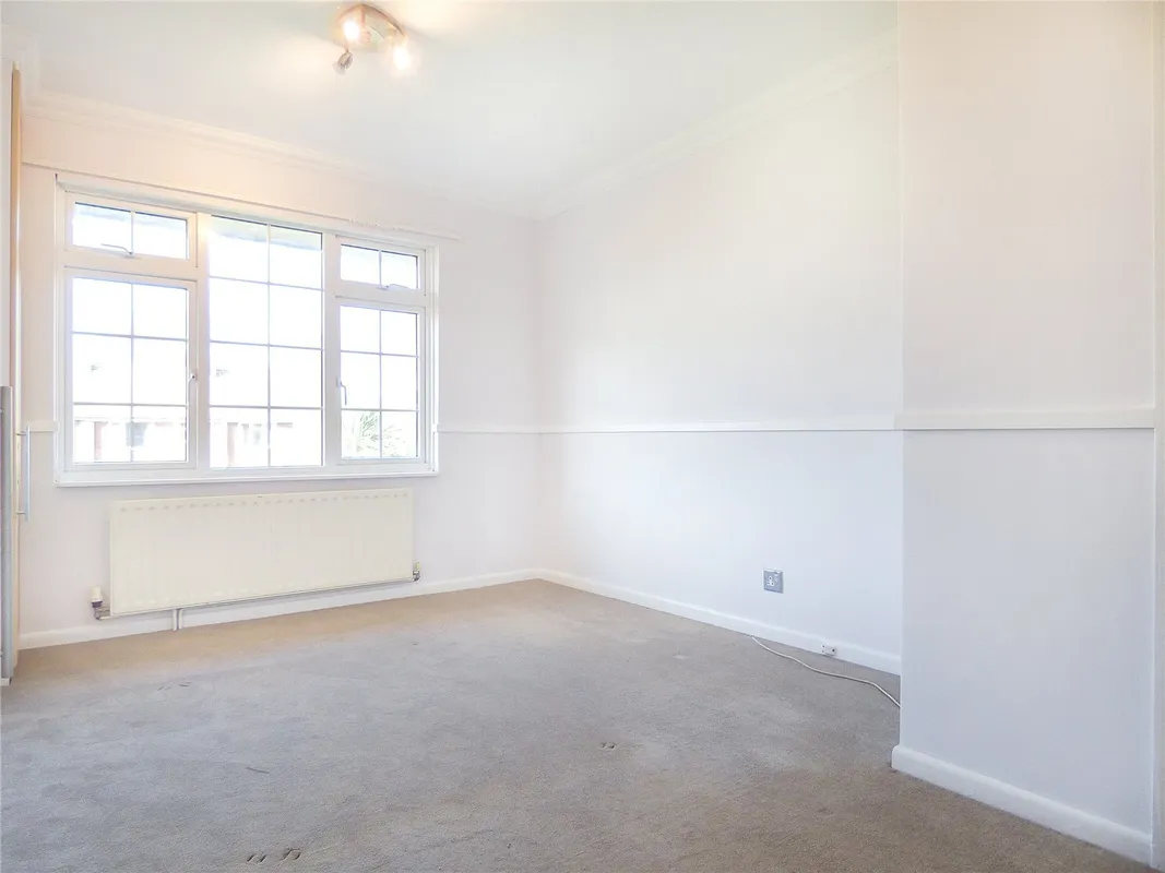 3 bedroom property to let in Cricket Lea, Lindford, Bordon, Hampshire ...