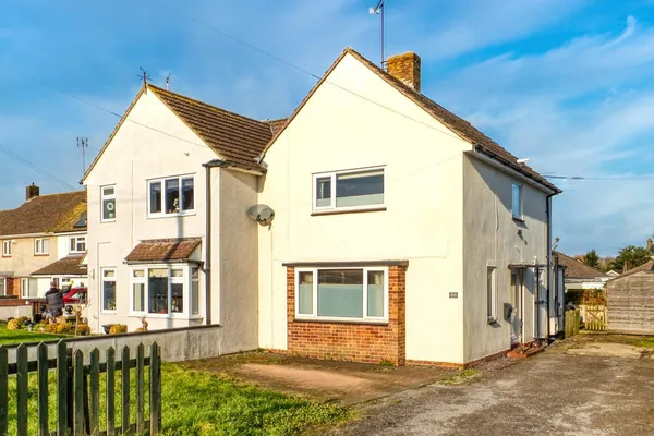 2 bedroom property for sale in Spacious 1950s two bedroom home in ...