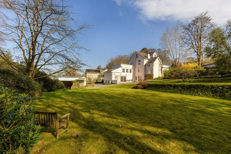 5 bedroom property for sale in Hill Brow Road, Hill Brow, GU33 - Guide ...