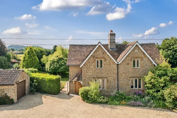 4 bedroom property in Sea, Ilminster, Somerset, TA19 - Guide price £ ...