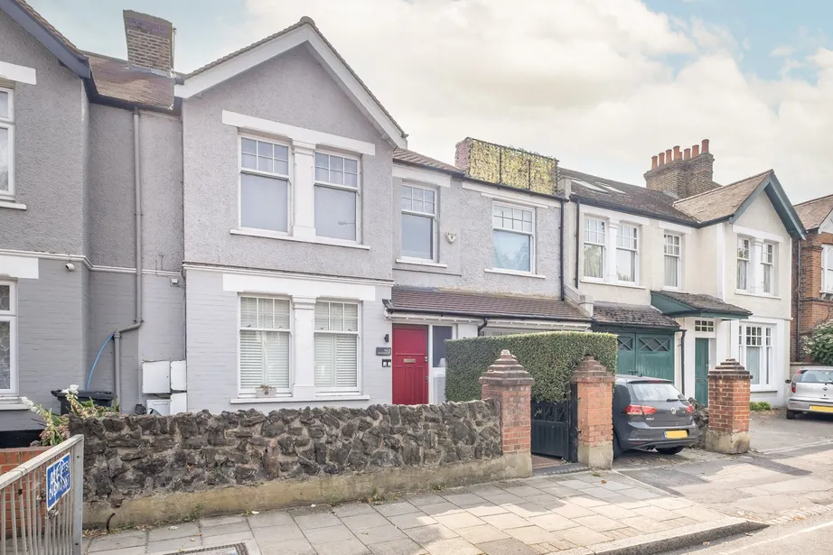 Properties for sale in Sw14