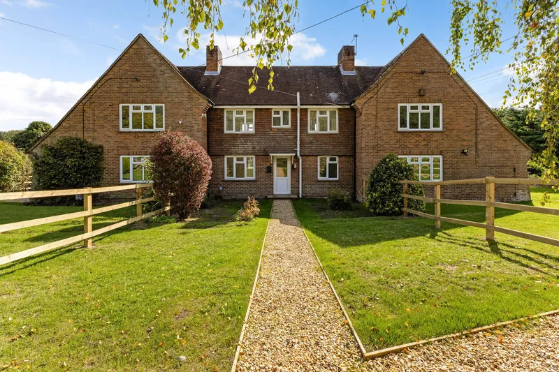 2 bedroom property for sale in Hay Place Lane, Binsted, GU34 - Guide ...