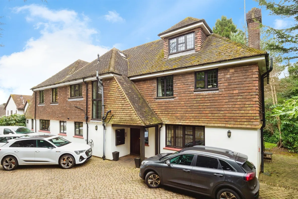 Estate Agents & Lettings Agents in Tunbridge Wells | Connells Contact Us