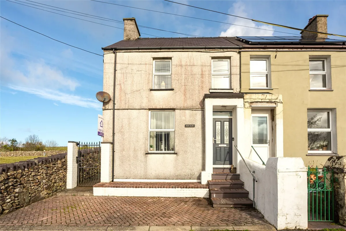 2 bedroom property for sale in Upper Llandwrog, Caernarfon, Gwynedd ...