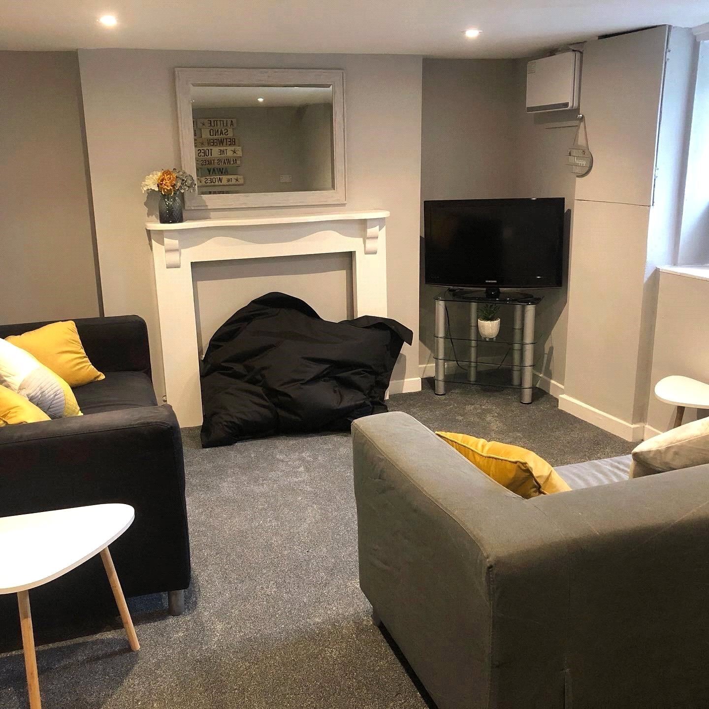 1 bedroom property to let in Erw Fair, Garth Road, Bangor, Gwynedd ...