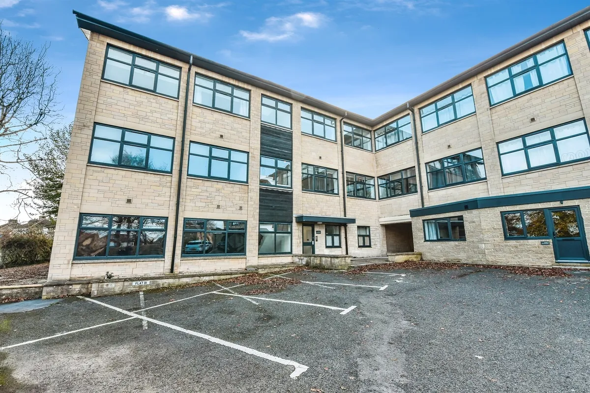 Vallis Road, Frome - 1 bedroom apartment - Allen & Harris