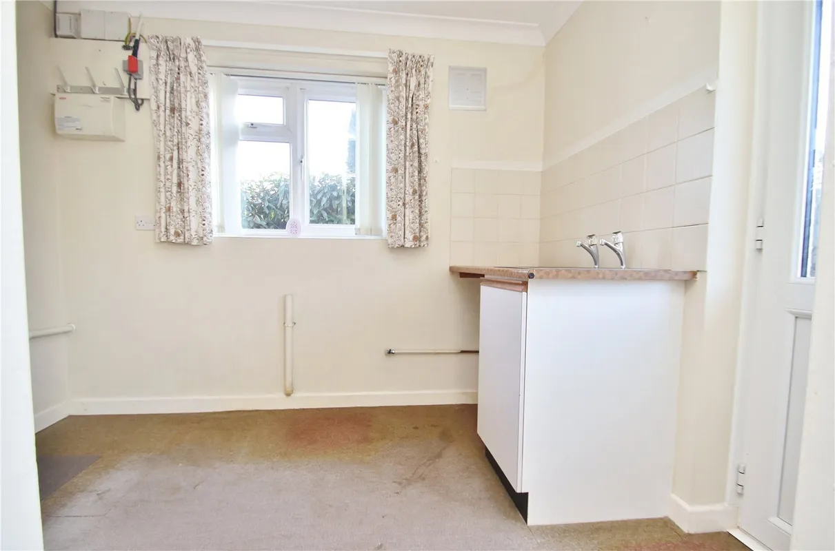 3 bedroom property for sale in Berkeley Close, Verwood, Dorset, BH31 ...