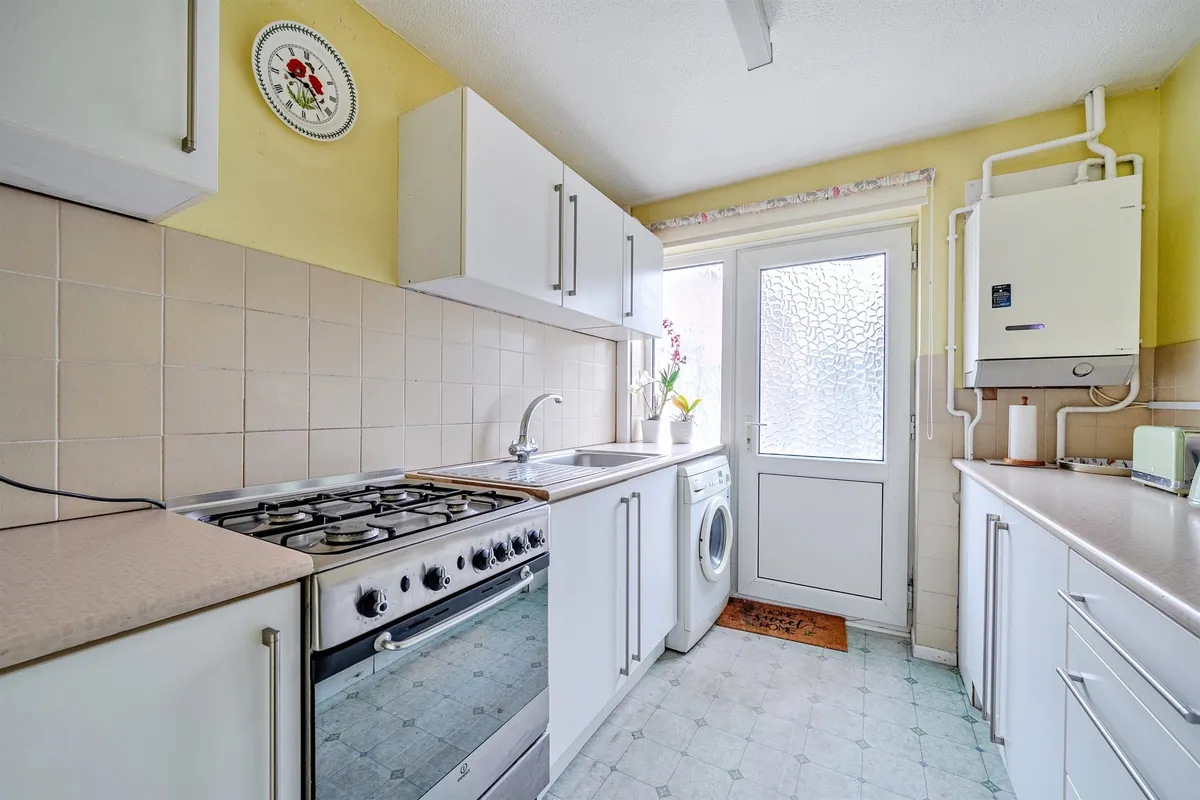 Beaumont Close, Maidenhead - 3 bedroom terraced house - Roger Platt