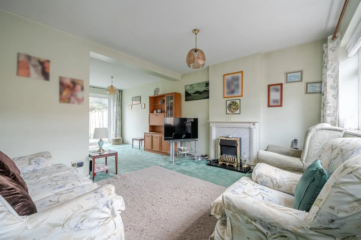 Beaumont Close, Maidenhead - 3 bedroom terraced house - Roger Platt