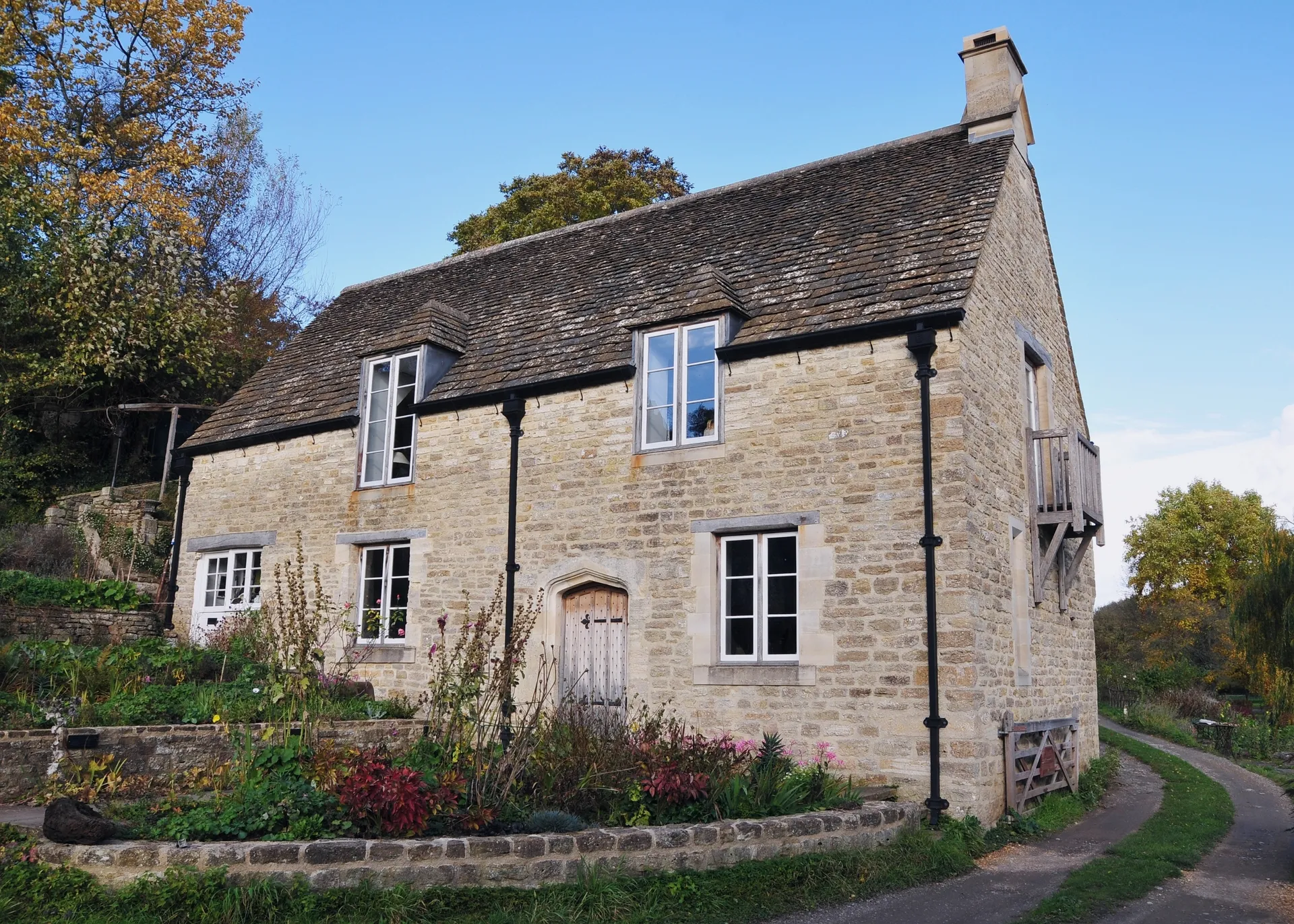 Best ways to buy or sell a home in the current UK market (2026 guide)