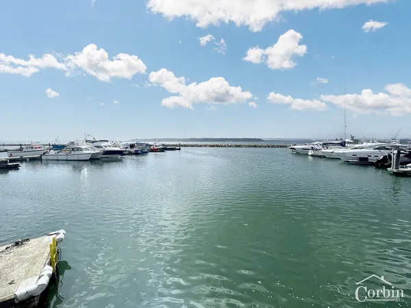 Poole Area Guide | Corbin & Co